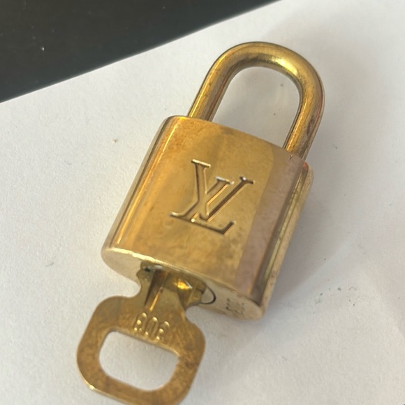 Louis Vuitton | Accessories | Authentic Louis Vuitton Lock And Key 33 ...